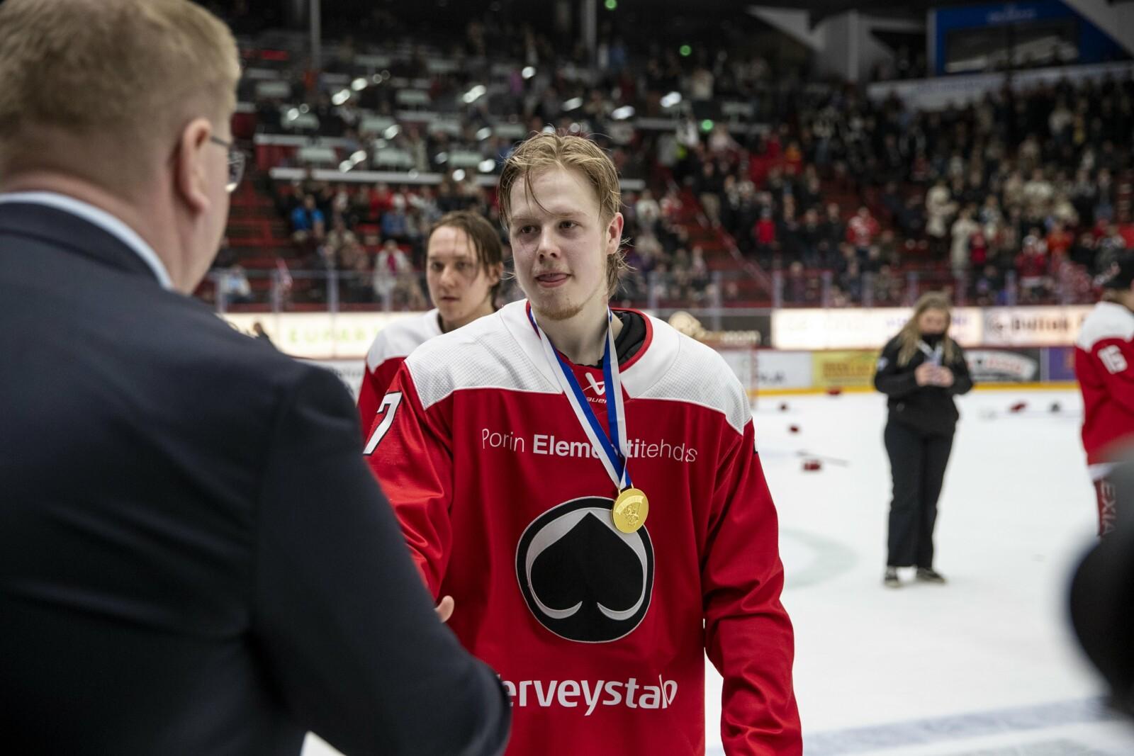 Ässät kiinnitti joukon nuoria lahjakkuuksia - Porin Ässät